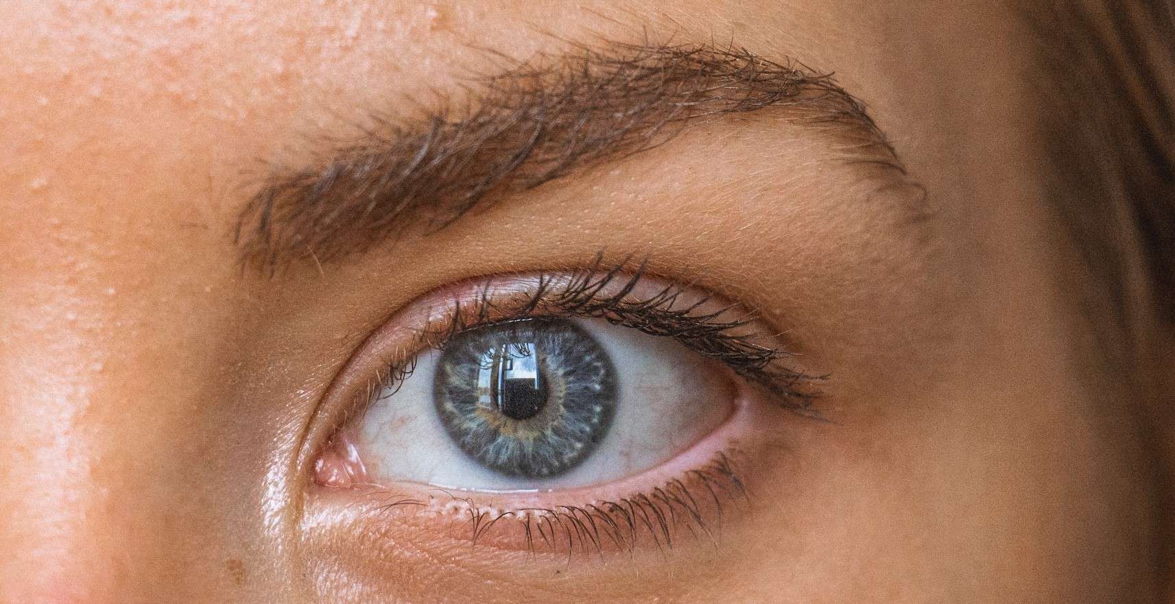 5 Clear Signs You Need to Thread Your Brows - Eye Adore Threading